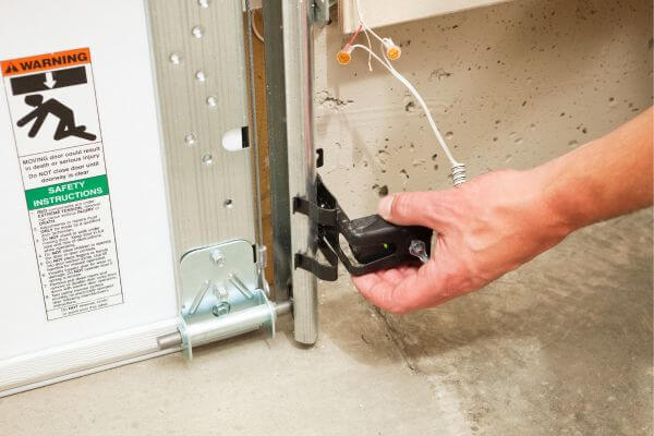 Garage Doors - Malfunctions - Ottawa Garage Door Repair